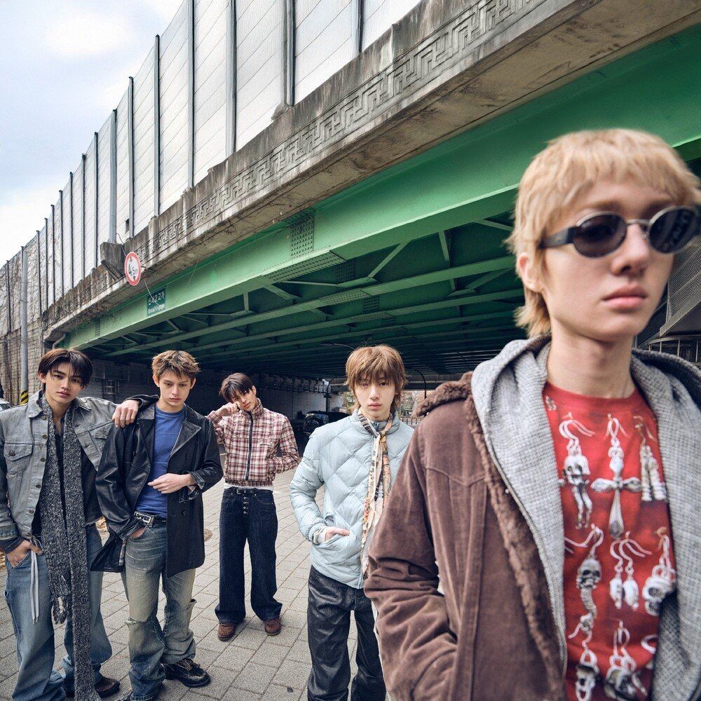 REDRED by CORTIS (2026) — K-pop Album | kpopping