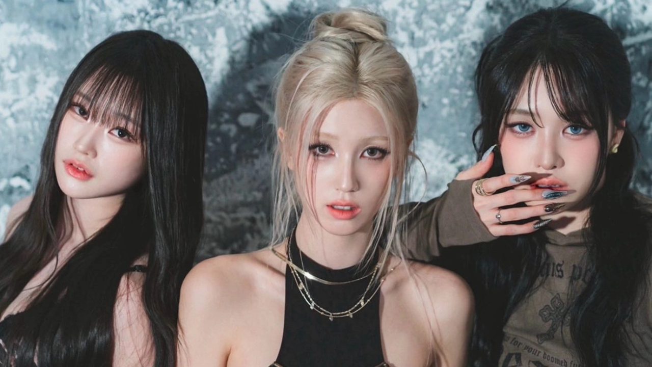 AWU (아우) — K-pop Group Profile | kpopping
