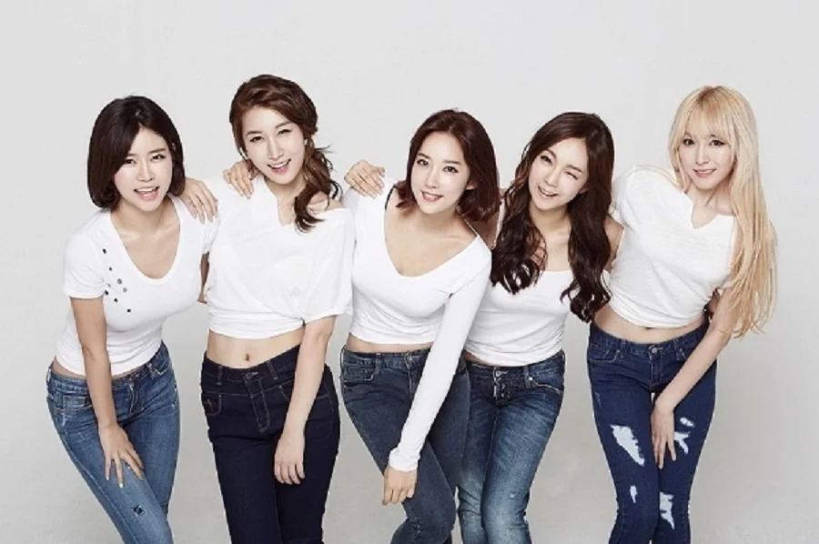 MOA (모아) — K-pop Group Profile | kpopping