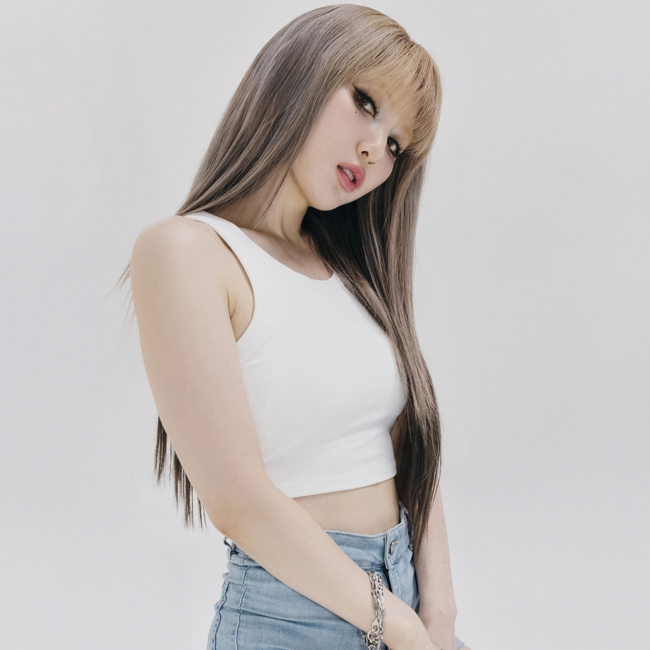 Ash-B — K-pop Idol Profile | kpopping