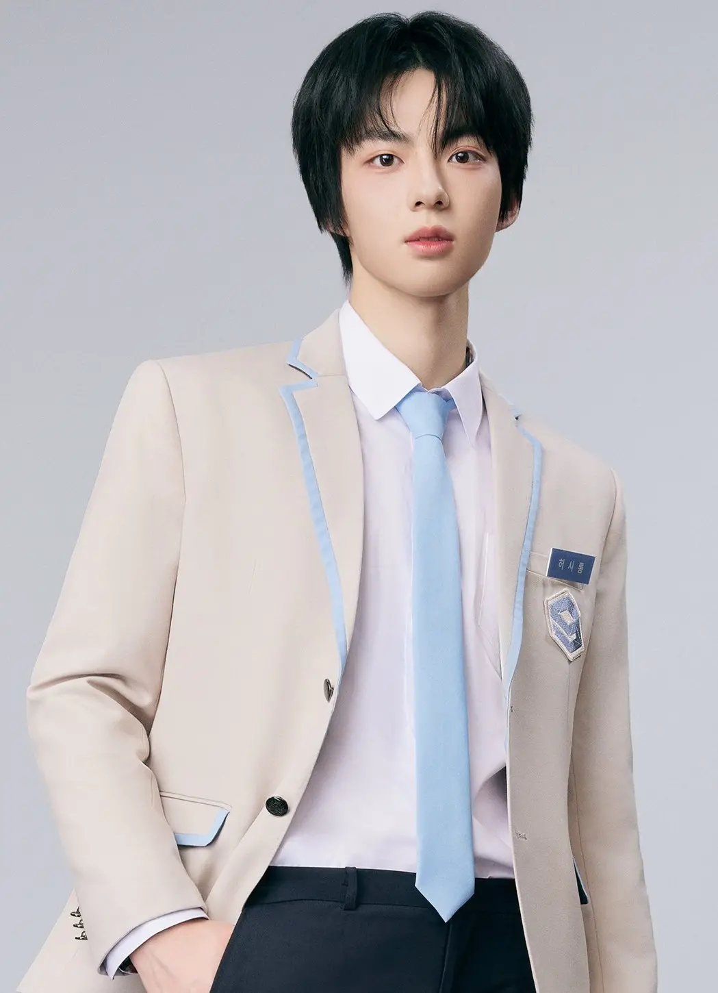He Xi Long — Profile, Age 25, Height, Birthday & Facts (2026) | kpopping