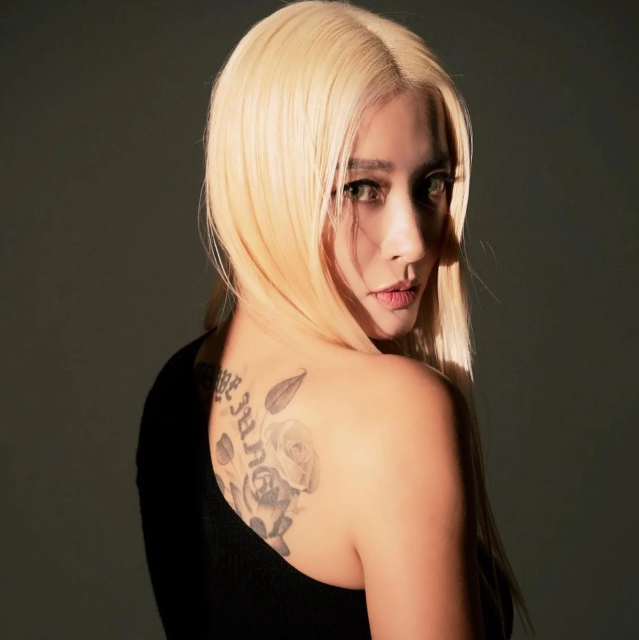 Hwang Bo (BROS) — K-pop Idol Profile | kpopping