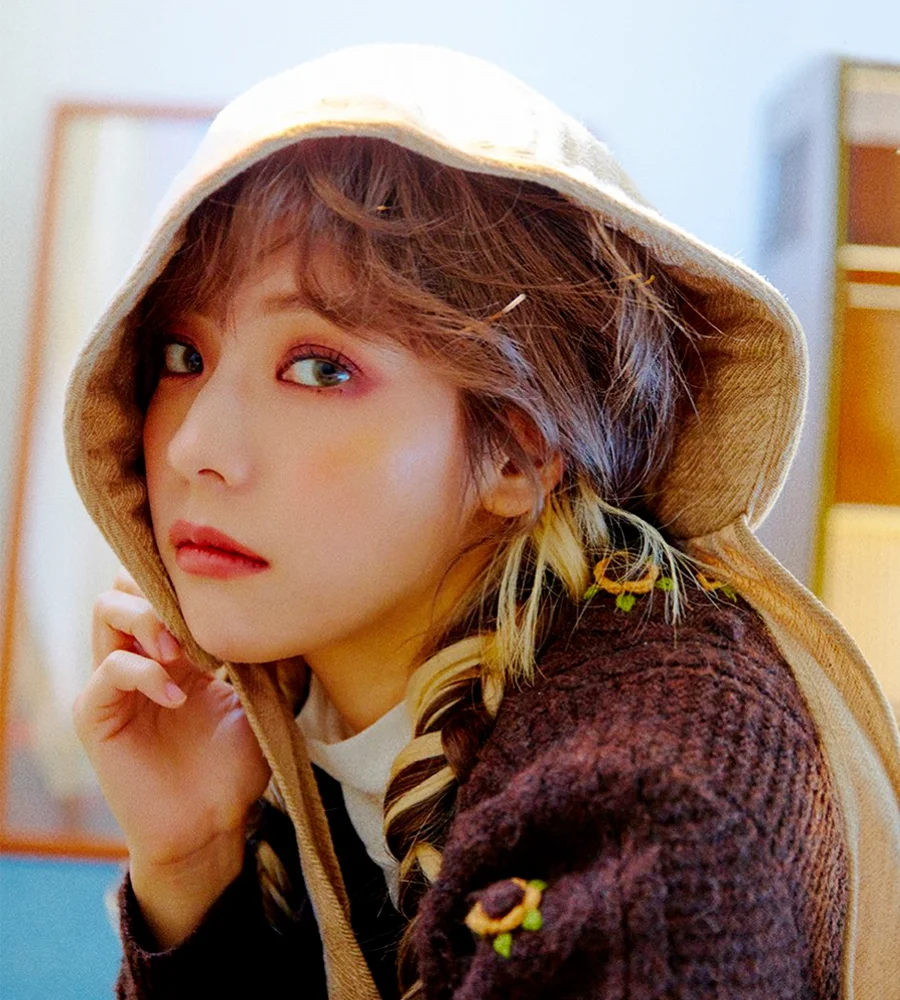 Juniel (Poetic Narrator) — K-pop Idol Profile | kpopping